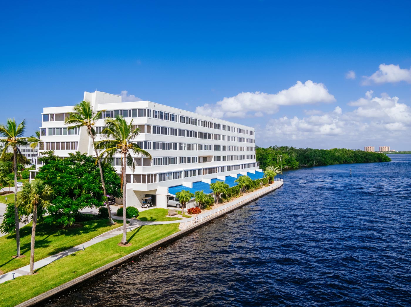 Island Neighborhood Retirement Living In Fort Myers, FL